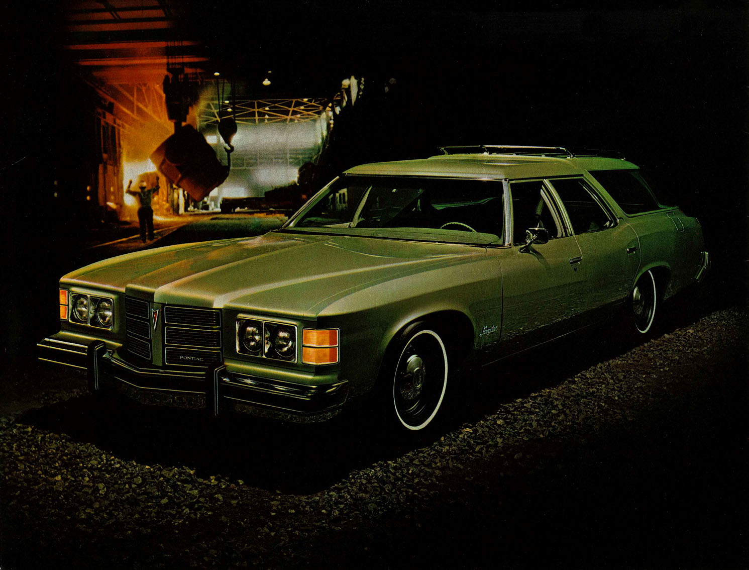 1975 Pontiac Safari Wagons Brochure